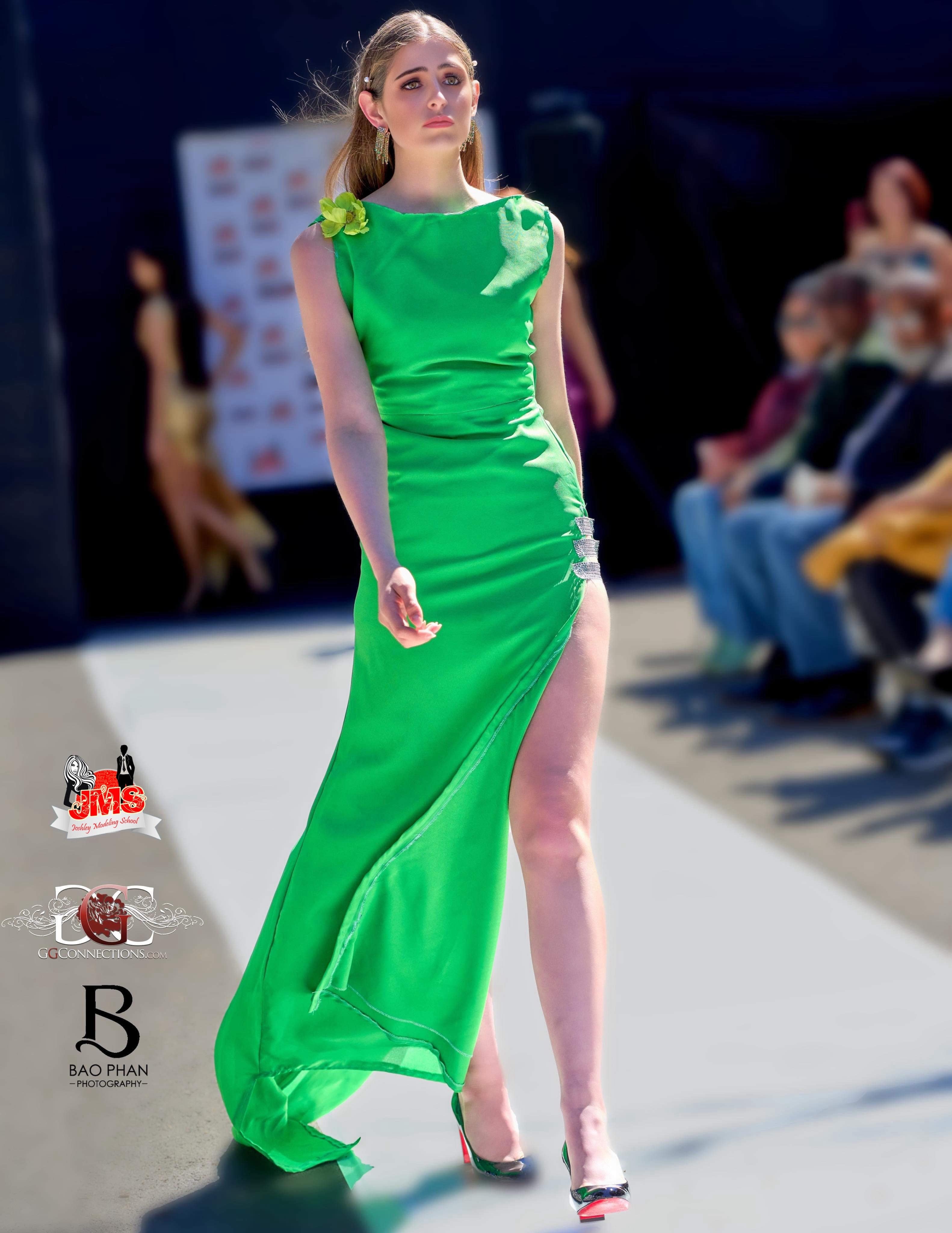 Contact Joshley Modelling School | Book a Trial Class